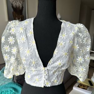 Forever 21 | Tops | Daisy Crop Blouse | Poshmark
